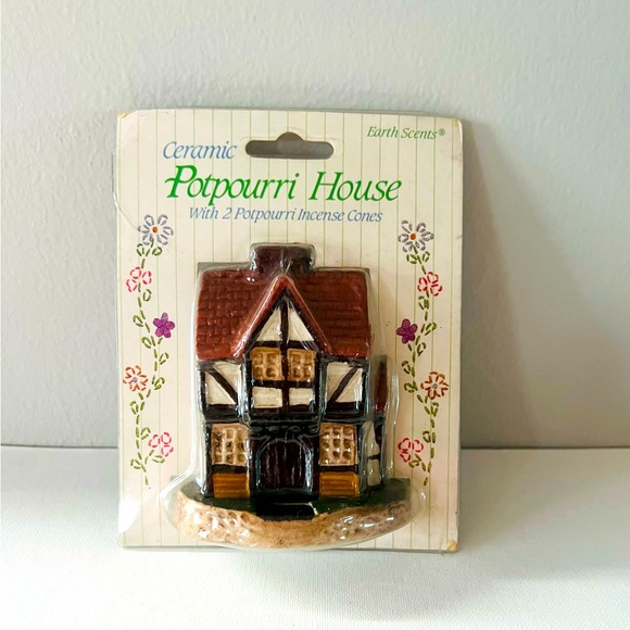 Potpourri House | Art | 988 Ceramic Potpourri House With 2 Potpourri ...